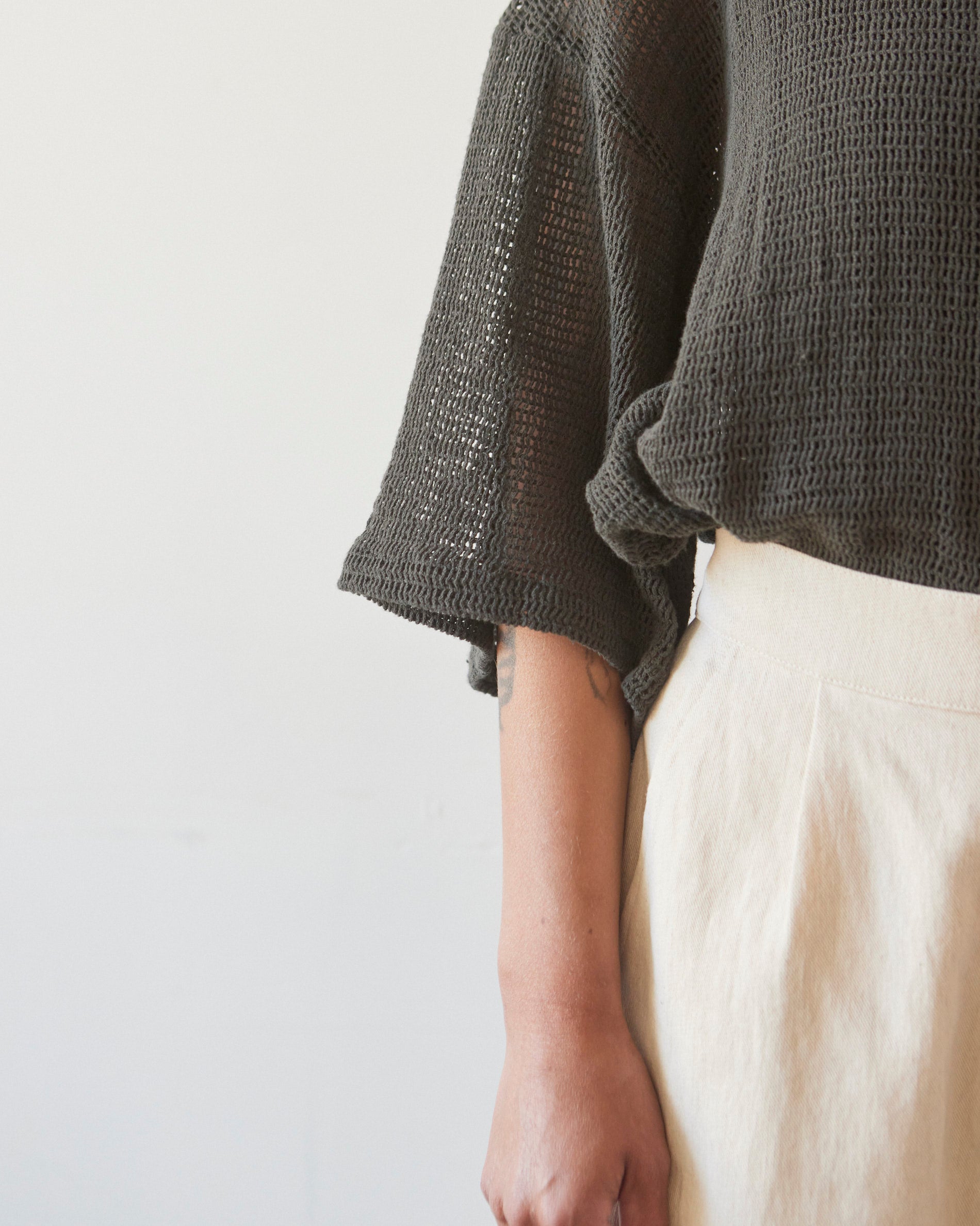 Black Crane Fishnet Top, Shadow – Glasswing