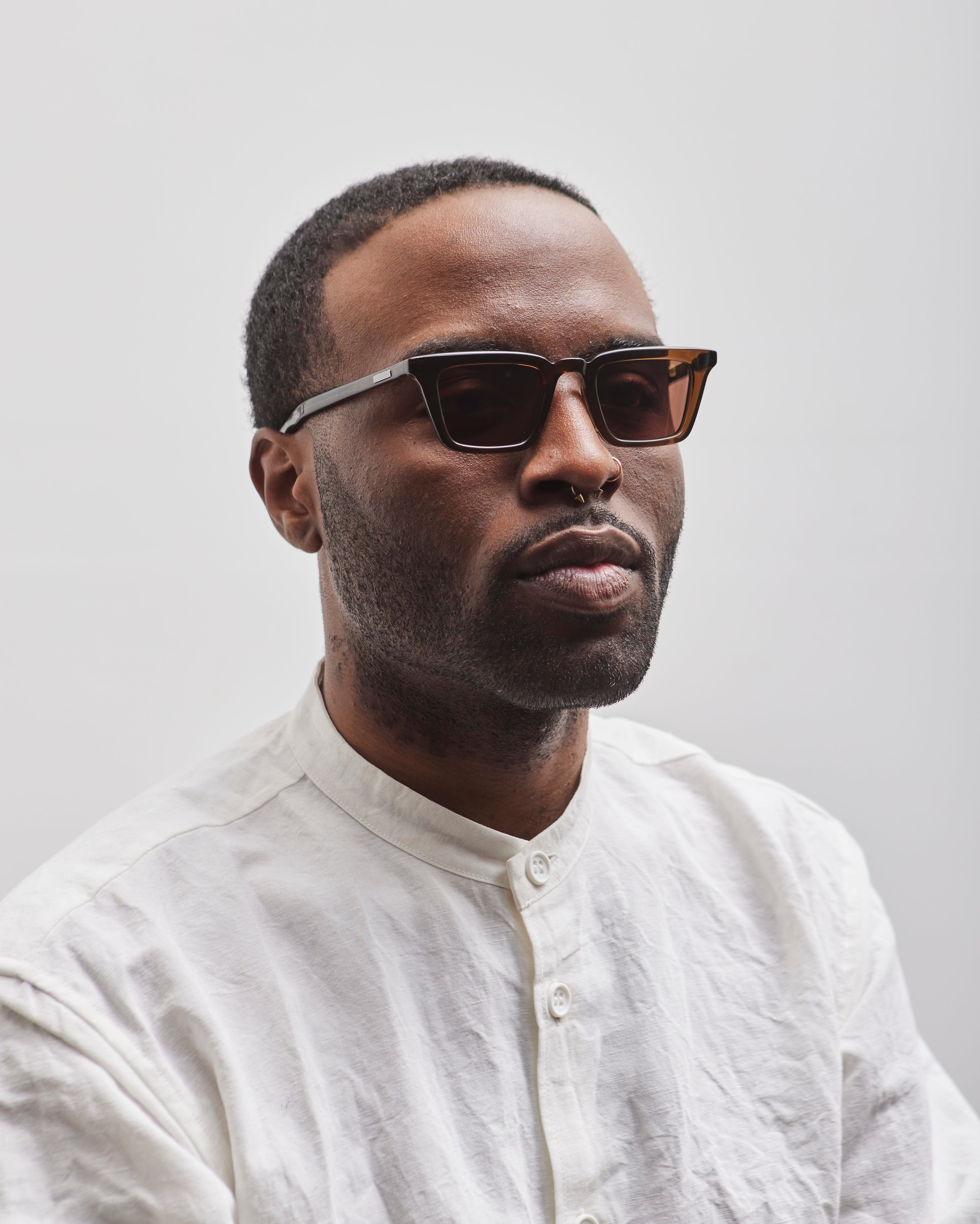 MAN-TLE R16E1 Sunglasses, Land – Glasswing