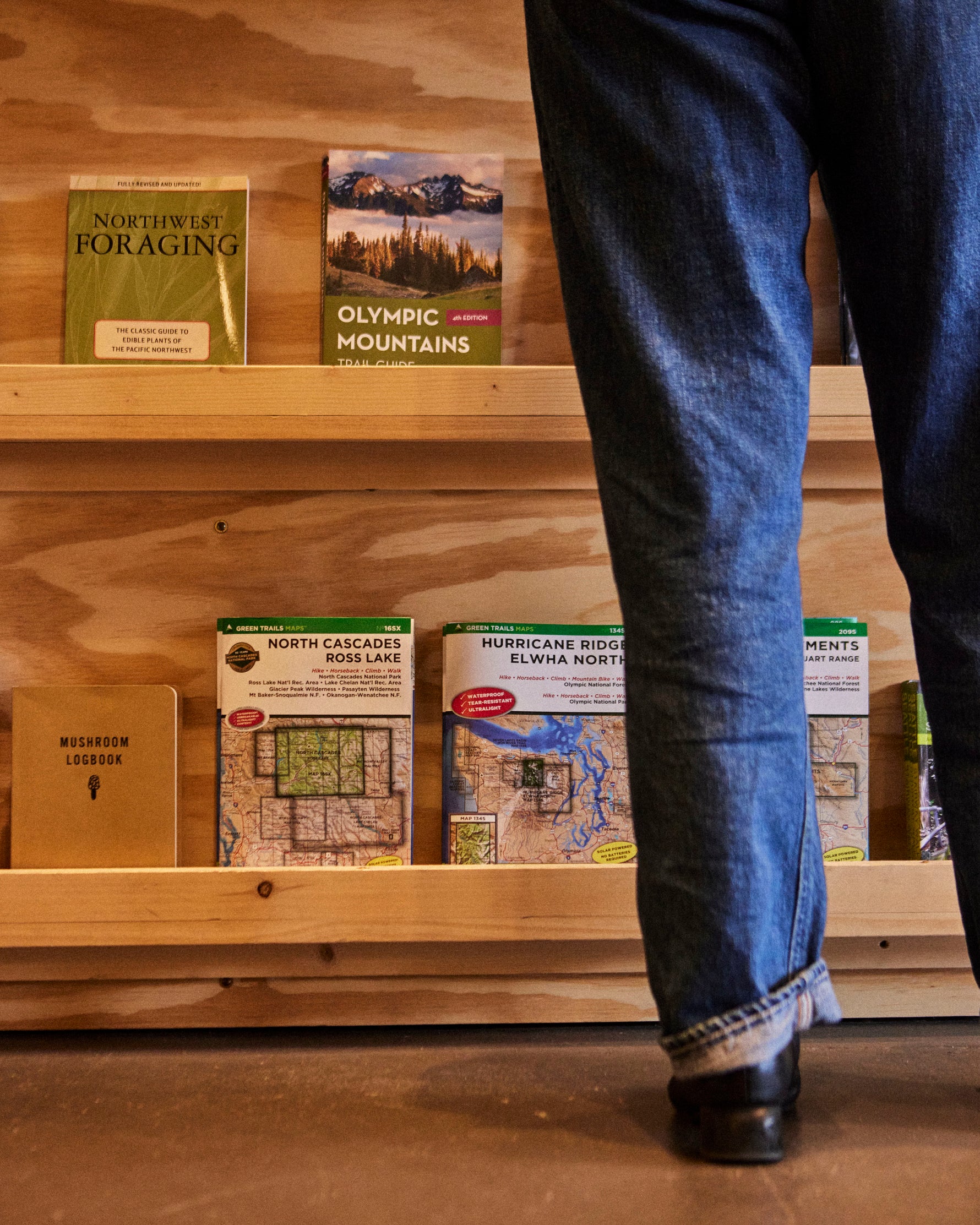 A Seattle Shop – Glasswing